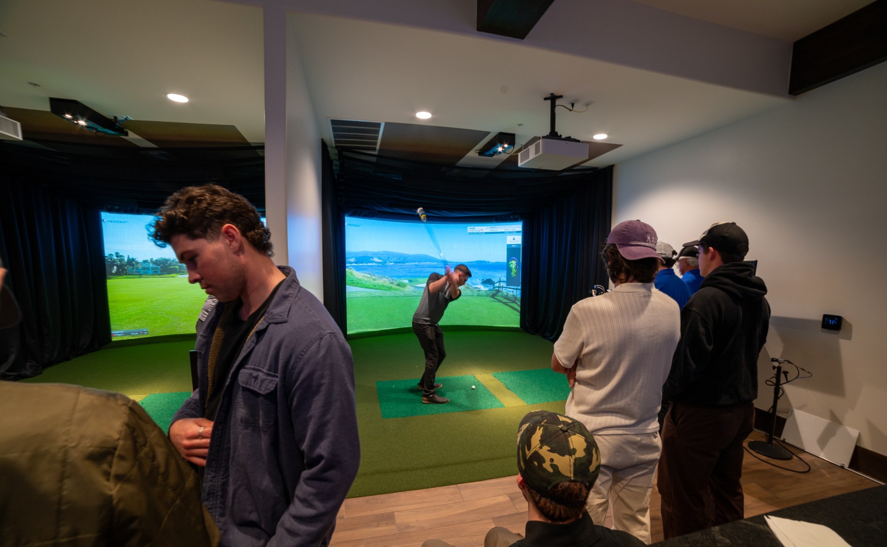 Simulator Experience - Shorecliffs Golf Club