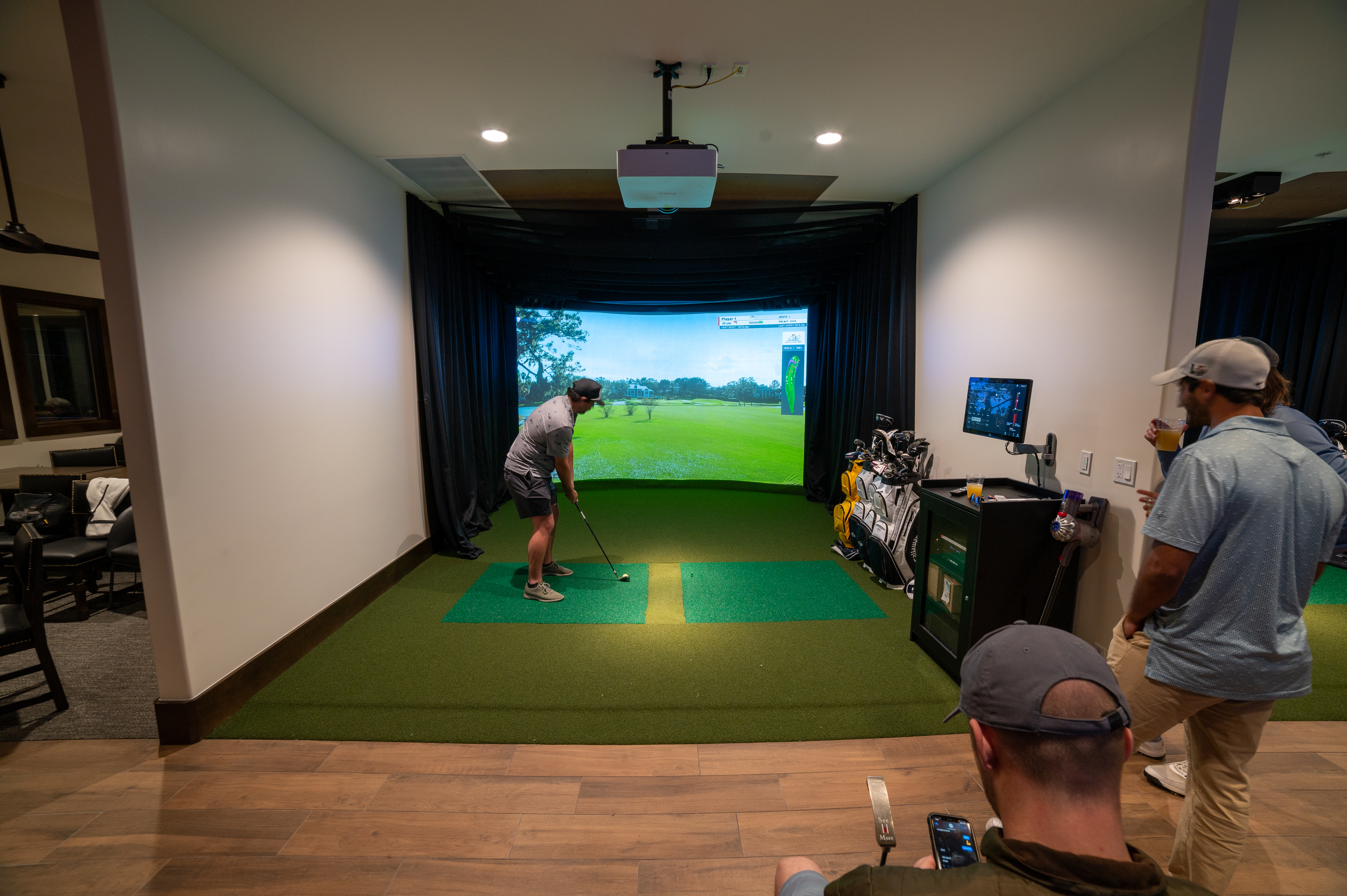 Golf Simulators Experience - Shorecliffs Golf Club